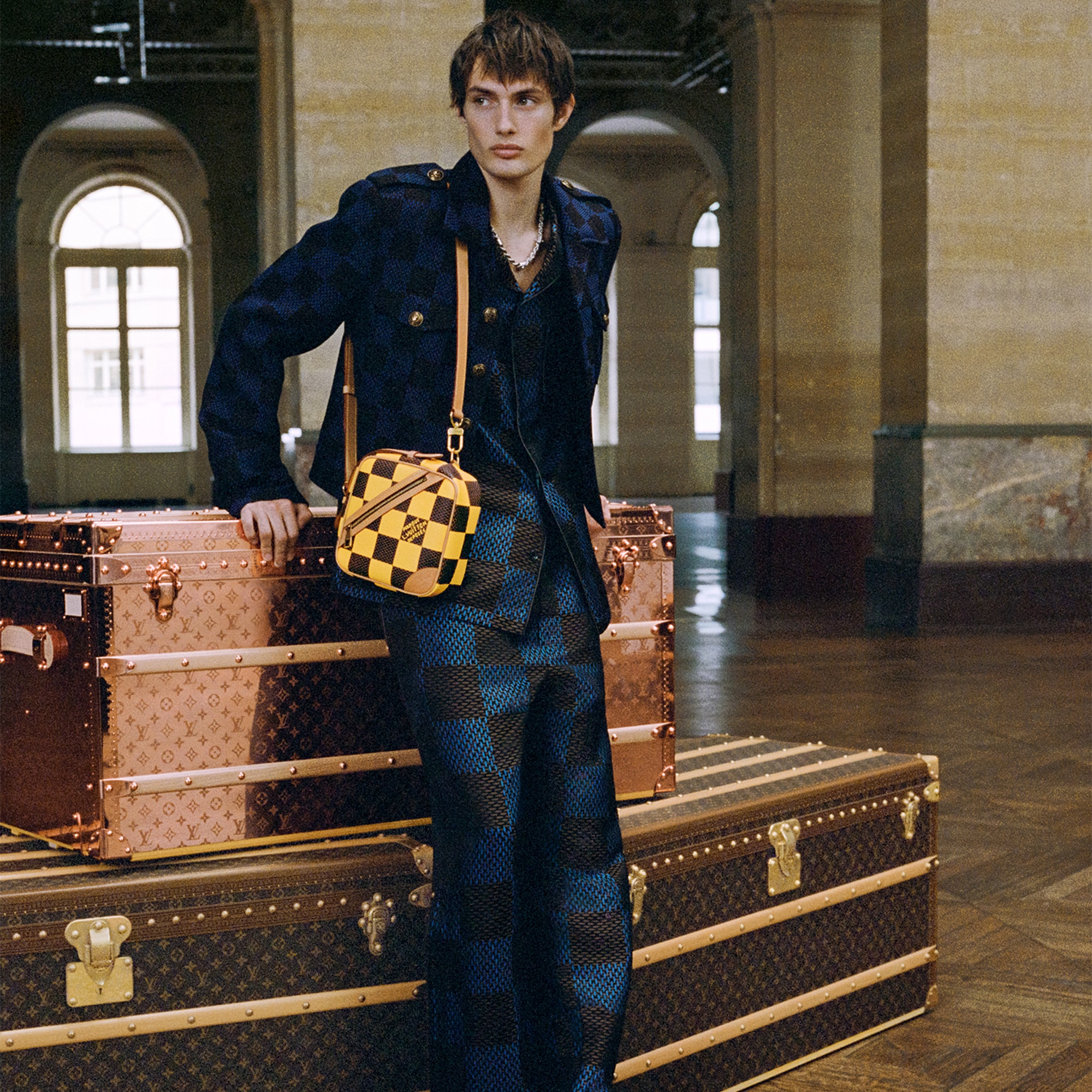 LOUIS VUITTON Official United Kingdom Website - Explore the World of ...