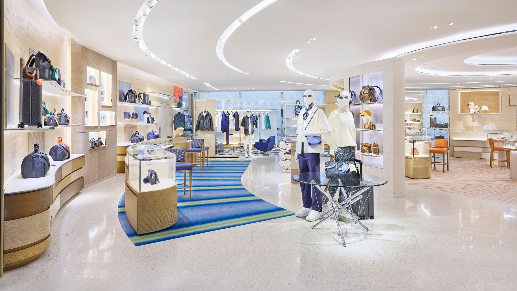 Louis Vuitton Milano Malpensa Store in Milano, Italy | LOUIS VUITTON