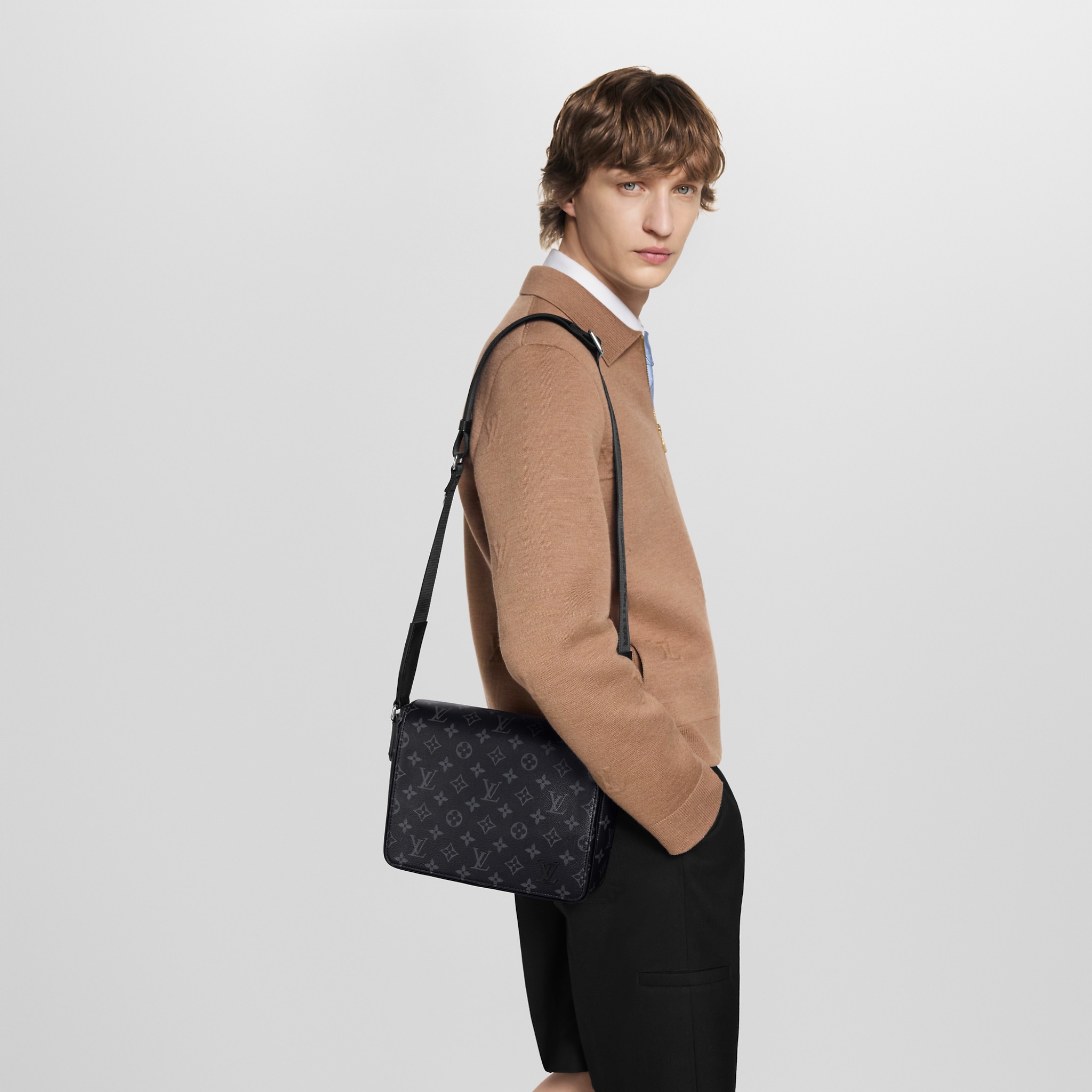 District PM Messenger Bag - Luxury Monogram Eclipse Canvas | LOUIS VUITTON