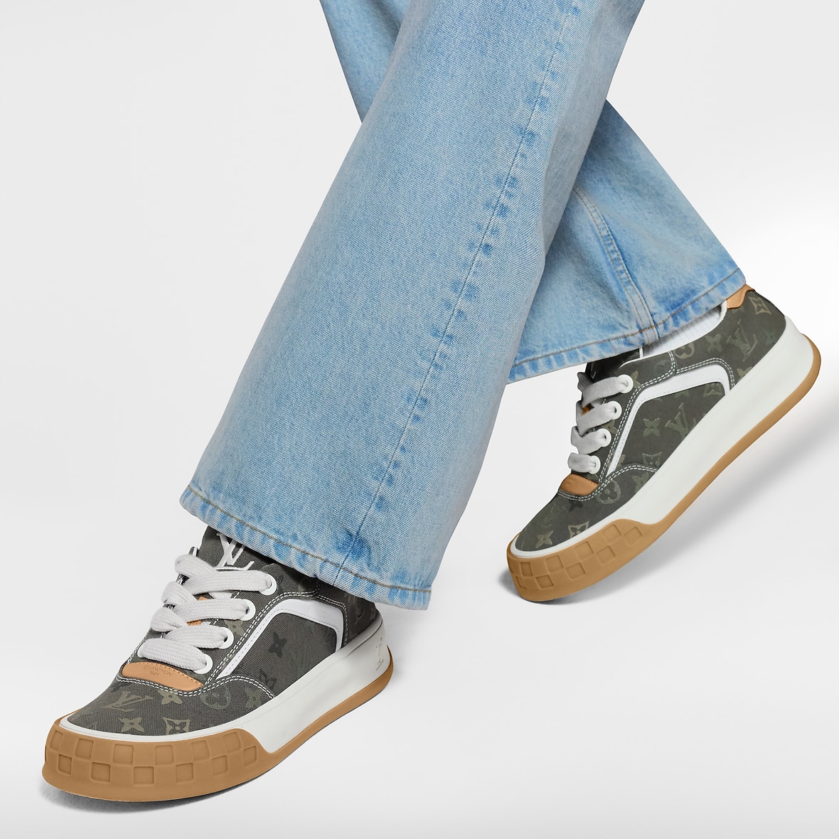 LV Tilted Trainers - Luxury Green | LOUIS VUITTON